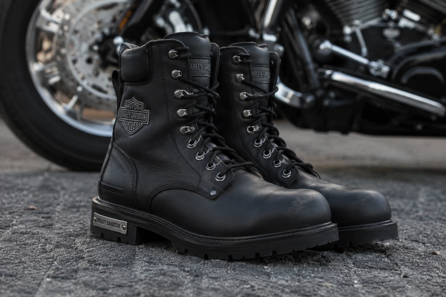 Outfit Biker Harley yang Wajib Dimiliki: Bukan Sekadar Gaya, Tapi ...